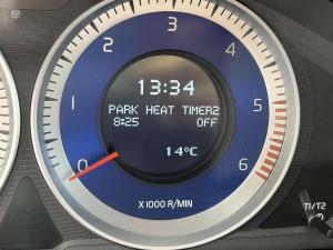 White Volvo XC60 2012 in Sirvintos, with an engine capacity of 2.40 L and mileage of 311 thousand km for 10500 €, photo 36 on AUTOMOTO.COM.LV