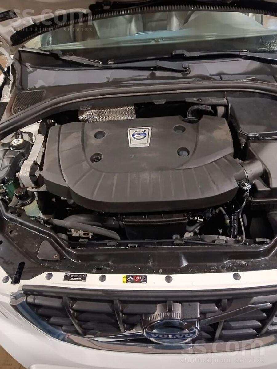 Balts Volvo XC60 2012 Jelgava, ar dzinēja tilpumu 2.40 L un nobraukumu 254 tūkst. km par 8880 €, foto 12 vietnē AUTOMOTO.COM.LV