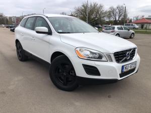 White Volvo XC60 2012 in Riga, with an engine capacity of 2.40 L and mileage of 189 thousand km for 12450 €, photo 4 on AUTOMOTO.COM.LV