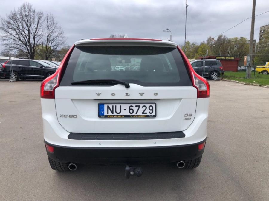 White Volvo XC60 2012 in Riga, with an engine capacity of 2.40 L and mileage of 189 thousand km for 12450 €, photo 7 on AUTOMOTO.COM.LV