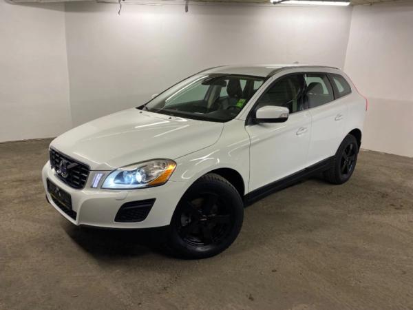 White Volvo XC60 2012 in Riga, with an engine capacity of 2.40 L and mileage of 189 thousand km for 12450 €, photo 7 on AUTOMOTO.COM.LV