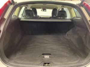White Volvo XC60 2012 in Riga, with an engine capacity of 2.40 L and mileage of 189 thousand km for 12450 €, photo 19 on AUTOMOTO.COM.LV