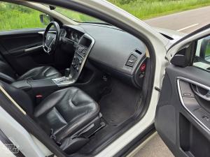 Balts Volvo XC60 2012 Kauņa, ar dzinēja tilpumu 2.40 L un nobraukumu 269 tūkst. km par 8490 €, foto 12 vietnē AUTOMOTO.COM.LV