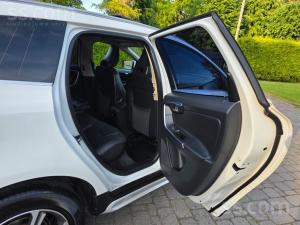White Volvo XC60 2012 in Riga, with an engine capacity of 2.40 L and mileage of 299 thousand km for 10650 €, photo 13 on AUTOMOTO.COM.LV