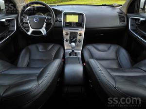 White Volvo XC60 2012 in Riga, with an engine capacity of 2.40 L and mileage of 299 thousand km for 10650 €, photo 21 on AUTOMOTO.COM.LV