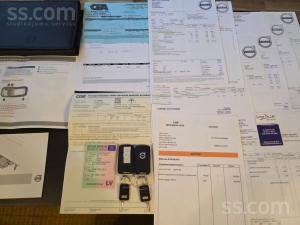 White Volvo XC60 2012 in Riga, with an engine capacity of 2.40 L and mileage of 299 thousand km for 10650 €, photo 36 on AUTOMOTO.COM.LV