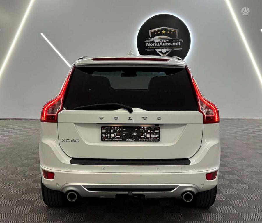 White Volvo XC60 2012 in Marijampole, with an engine capacity of 2.40 L and mileage of 290 thousand km for 10999 €, photo 22 on AUTOMOTO.COM.LV
