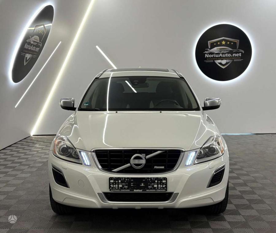 White Volvo XC60 2012 in Marijampole, with an engine capacity of 2.40 L and mileage of 290 thousand km for 10999 €, photo 31 on AUTOMOTO.COM.LV