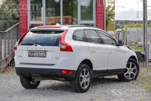 White Volvo XC60 2012 in Riga, with an engine capacity of 2.40 L and mileage of 251 thousand km for 8990 €, photo 5 on AUTOMOTO.COM.LV