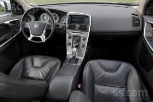 White Volvo XC60 2012 in Riga, with an engine capacity of 2.40 L and mileage of 251 thousand km for 8990 €, photo 7 on AUTOMOTO.COM.LV