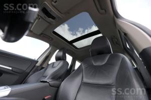 White Volvo XC60 2012 in Riga, with an engine capacity of 2.40 L and mileage of 251 thousand km for 8990 €, photo 19 on AUTOMOTO.COM.LV