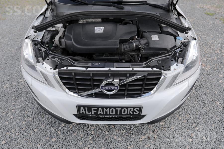 White Volvo XC60 2012 in Riga, with an engine capacity of 2.40 L and mileage of 251 thousand km for 8990 €, photo 21 on AUTOMOTO.COM.LV