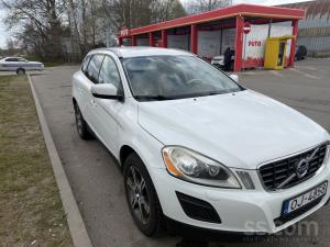 Balts Volvo XC60 2012 Rīga, ar dzinēja tilpumu 2.40 L un nobraukumu 194 tūkst. km par 10900 €, foto 4 vietnē AUTOMOTO.COM.LV