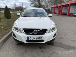 Balts Volvo XC60 2012 Rīga, ar dzinēja tilpumu 2.40 L un nobraukumu 194 tūkst. km par 10900 €, foto 6 vietnē AUTOMOTO.COM.LV