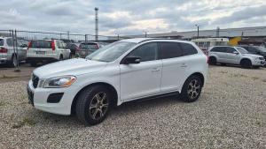 White Volvo XC60 2012 in Kaunas, with an engine capacity of 2.40 L and mileage of 279 thousand km for 9350 €, photo  on AUTOMOTO.COM.LV