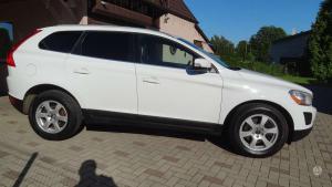 White Volvo XC60 2012 in Joniskis, with an engine capacity of 1.98 L and mileage of 321 thousand km for 8249 €, photo  on AUTOMOTO.COM.LV
