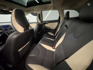 White Volvo XC60 2012 in Marijampole, with an engine capacity of 2.40 L and mileage of 290 thousand km for 10450 €, photo 7 on AUTOMOTO.COM.LV