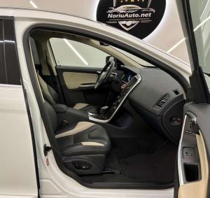 White Volvo XC60 2012 in Marijampole, with an engine capacity of 2.40 L and mileage of 290 thousand km for 10450 €, photo 14 on AUTOMOTO.COM.LV