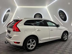 White Volvo XC60 2012 in Marijampole, with an engine capacity of 2.40 L and mileage of 290 thousand km for 10450 €, photo 21 on AUTOMOTO.COM.LV