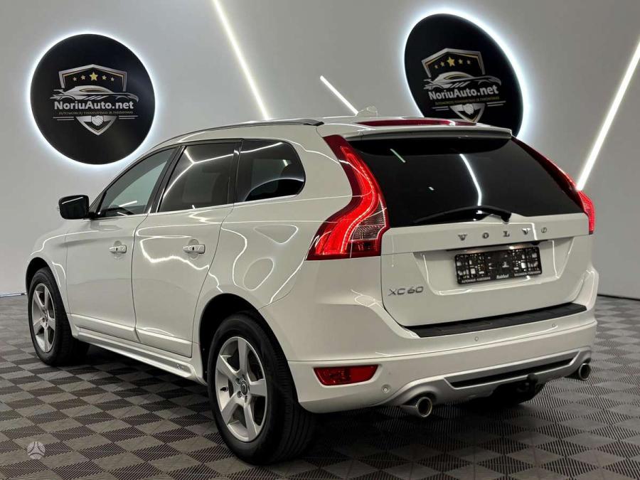 White Volvo XC60 2012 in Marijampole, with an engine capacity of 2.40 L and mileage of 290 thousand km for 10450 €, photo 28 on AUTOMOTO.COM.LV