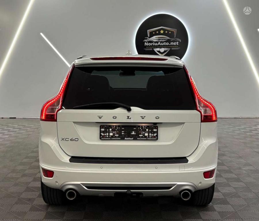 White Volvo XC60 2012 in Marijampole, with an engine capacity of 2.40 L and mileage of 290 thousand km for 10450 €, photo 30 on AUTOMOTO.COM.LV