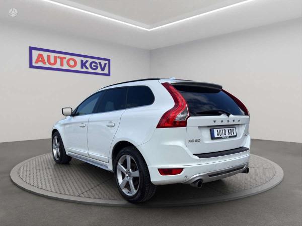 Balts Volvo XC60 2012 Kauņa, ar dzinēja tilpumu 2.00 L un nobraukumu 396 tūkst. km par 6299 €, foto 3 vietnē AUTOMOTO.COM.LV