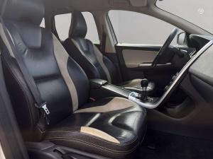White Volvo XC60 2012 in Kaunas, with an engine capacity of 2.00 L and mileage of 396 thousand km for 6299 €, photo 9 on AUTOMOTO.COM.LV
