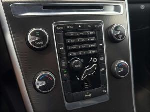 White Volvo XC60 2012 in Kaunas, with an engine capacity of 2.00 L and mileage of 396 thousand km for 6299 €, photo 17 on AUTOMOTO.COM.LV
