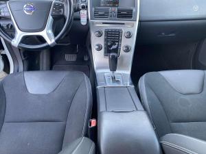 White Volvo XC60 2012 in Panevezys, with an engine capacity of 1.98 L and mileage of 300 thousand km for 6200 €, photo 9 on AUTOMOTO.COM.LV