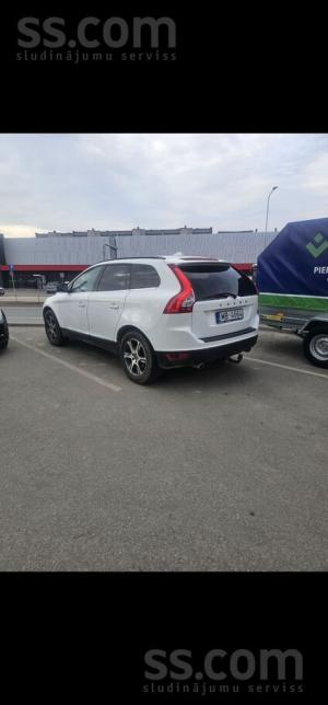 White Volvo XC60 2012 in Rezekne, with an engine capacity of 2.40 L and mileage of 272 thousand km for 5600 €, photo  on AUTOMOTO.COM.LV