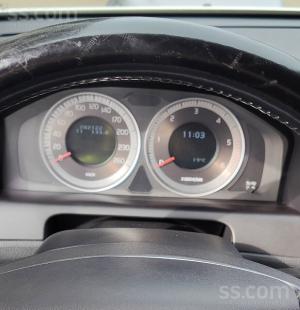 Balts Volvo XC60 2012 Rīga, ar dzinēja tilpumu 2.00 L un nobraukumu 283 tūkst. km par 7500 €, foto 9 vietnē AUTOMOTO.COM.LV