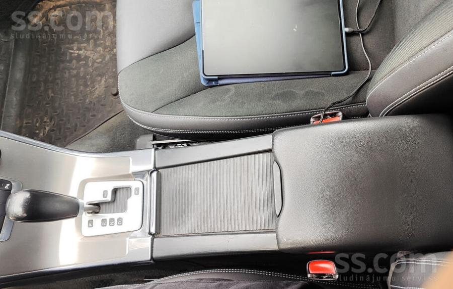 Balts Volvo XC60 2012 Rīga, ar dzinēja tilpumu 2.00 L un nobraukumu 283 tūkst. km par 7500 €, foto 12 vietnē AUTOMOTO.COM.LV