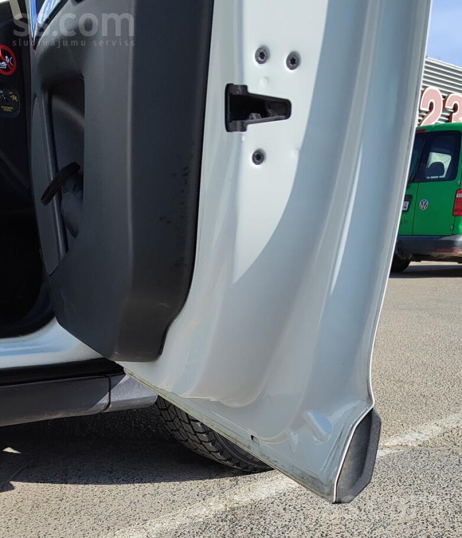 Balts Volvo XC60 2012 Rīga, ar dzinēja tilpumu 2.00 L un nobraukumu 283 tūkst. km par 7500 €, foto 15 vietnē AUTOMOTO.COM.LV