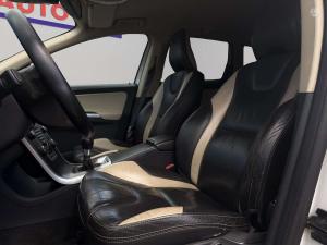 Balts Volvo XC60 2012 Kauņa, ar dzinēja tilpumu 2.00 L un nobraukumu 396 tūkst. km par 6299 €, foto 15 vietnē AUTOMOTO.COM.LV
