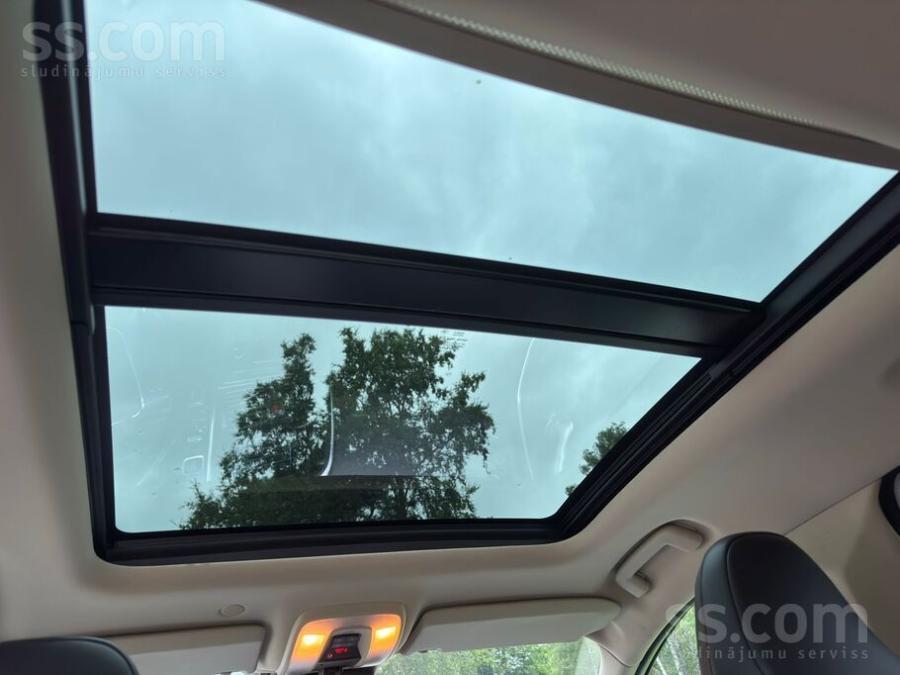 Balts Volvo XC60 2012 Rīga, ar dzinēja tilpumu 2.00 L un nobraukumu 304 tūkst. km par 7900 €, foto 7 vietnē AUTOMOTO.COM.LV