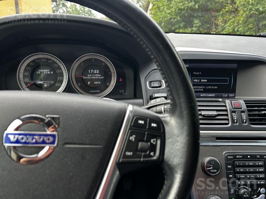 Balts Volvo XC60 2012 Rīga, ar dzinēja tilpumu 2.00 L un nobraukumu 304 tūkst. km par 7900 €, foto 8 vietnē AUTOMOTO.COM.LV