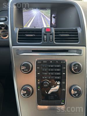 Balts Volvo XC60 2012 Rīga, ar dzinēja tilpumu 2.00 L un nobraukumu 304 tūkst. km par 7900 €, foto 9 vietnē AUTOMOTO.COM.LV