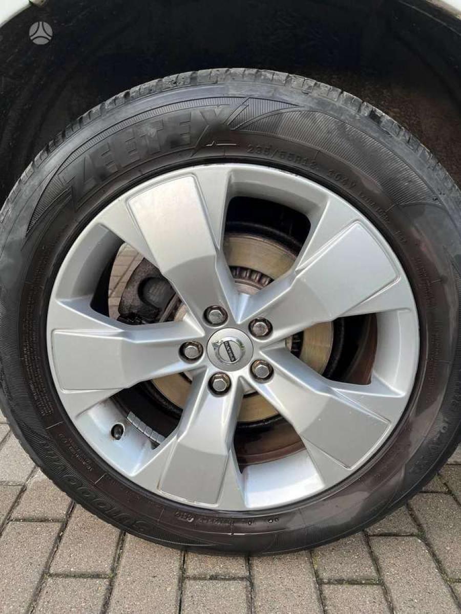 Balts Volvo XC60 2012 Viļņa, ar dzinēja tilpumu 1.98 L un nobraukumu 282 tūkst. km par 8500 €, foto 16 vietnē AUTOMOTO.COM.LV