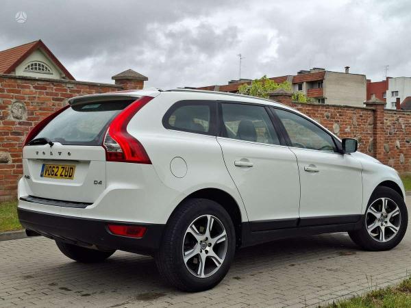 Balts Volvo XC60 2012 Šilutė, ar dzinēja tilpumu 1.98 L un nobraukumu 174 tūkst. km par 2800 €, foto 5 vietnē AUTOMOTO.COM.LV