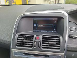 White Volvo XC60 2012 in Silute, with an engine capacity of 1.98 L and mileage of 174 thousand km for 2800 €, photo 12 on AUTOMOTO.COM.LV