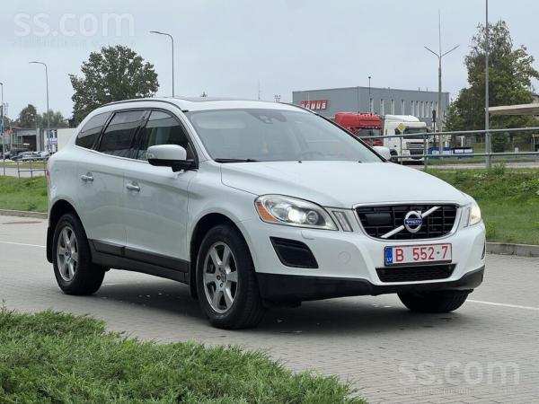 Balts Volvo XC60 2012 Rēzekne, ar dzinēja tilpumu 2.40 L un nobraukumu 201 tūkst. km par 7850 €, foto 4 vietnē AUTOMOTO.COM.LV