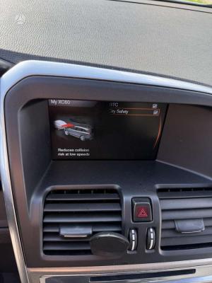 White Volvo XC60 2012 in Siauliai, with an engine capacity of 2.40 L and mileage of 254 thousand km for 9300 €, photo 24 on AUTOMOTO.COM.LV