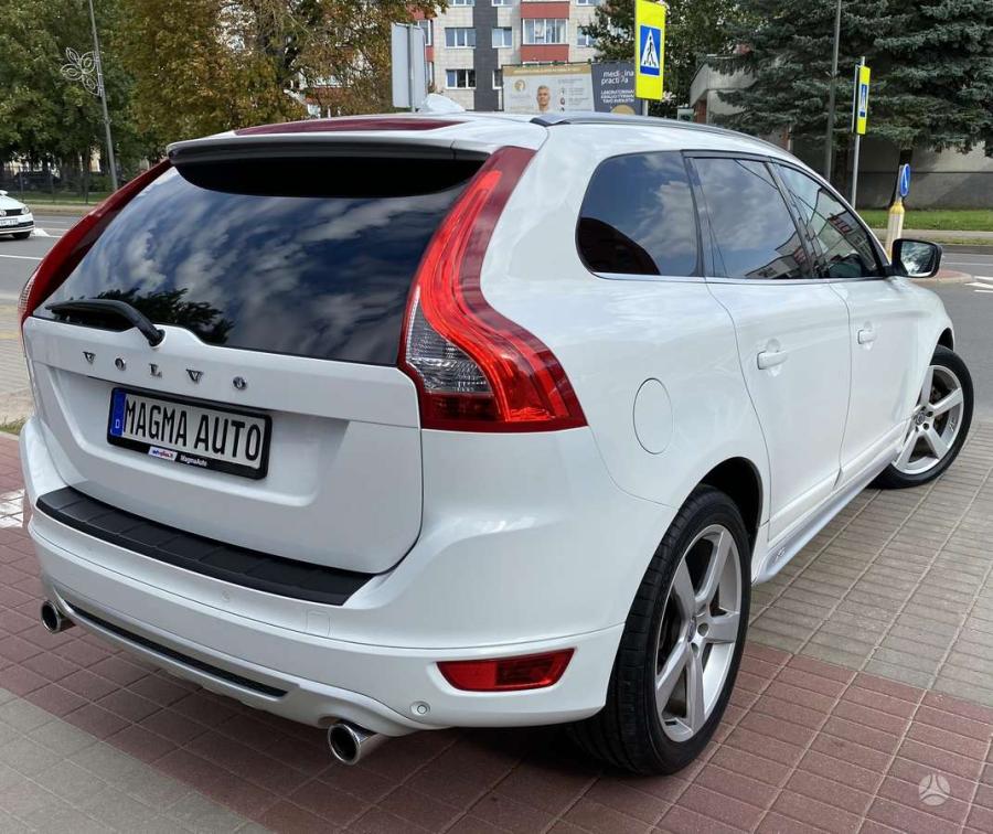 Balts Volvo XC60 2012 Marijampole, ar dzinēja tilpumu 2.40 L un nobraukumu 324 tūkst. km par 9999 €, foto 5 vietnē AUTOMOTO.COM.LV