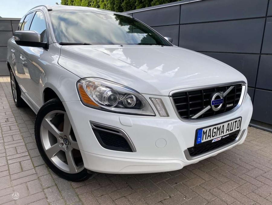 Balts Volvo XC60 2012 Marijampole, ar dzinēja tilpumu 2.40 L un nobraukumu 324 tūkst. km par 9999 €, foto 11 vietnē AUTOMOTO.COM.LV