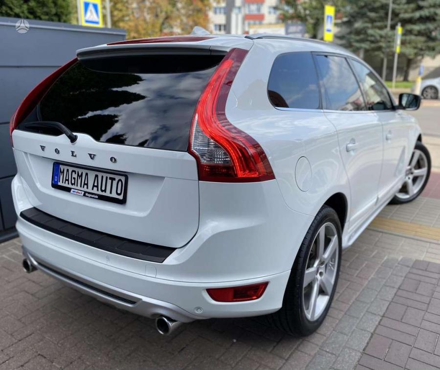 Balts Volvo XC60 2012 Marijampole, ar dzinēja tilpumu 2.40 L un nobraukumu 324 tūkst. km par 9999 €, foto 15 vietnē AUTOMOTO.COM.LV