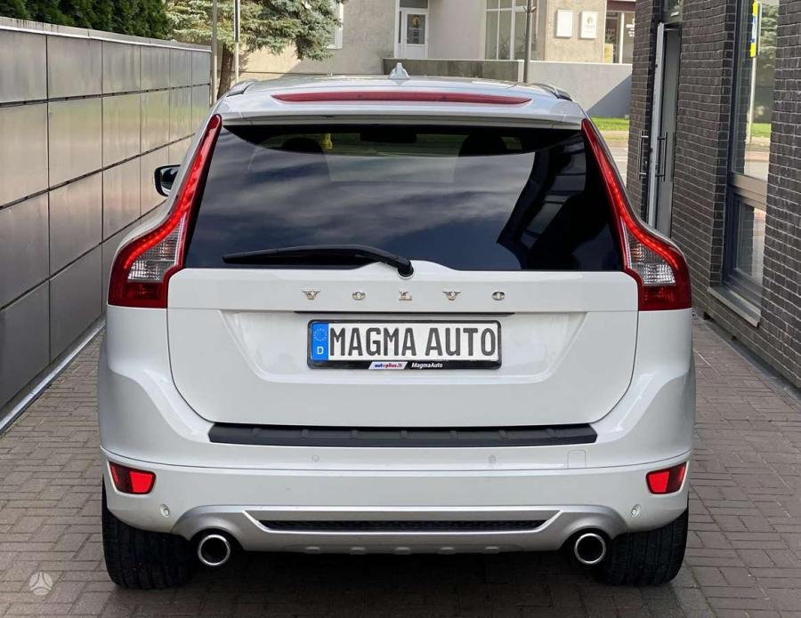 Balts Volvo XC60 2012 Marijampole, ar dzinēja tilpumu 2.40 L un nobraukumu 324 tūkst. km par 9999 €, foto 19 vietnē AUTOMOTO.COM.LV