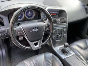 Balts Volvo XC60 2012 Marijampole, ar dzinēja tilpumu 2.40 L un nobraukumu 324 tūkst. km par 9999 €, foto 31 vietnē AUTOMOTO.COM.LV