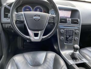 Balts Volvo XC60 2012 Marijampole, ar dzinēja tilpumu 2.40 L un nobraukumu 324 tūkst. km par 9999 €, foto 38 vietnē AUTOMOTO.COM.LV