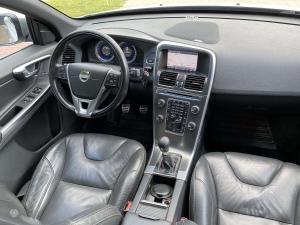 Balts Volvo XC60 2012 Marijampole, ar dzinēja tilpumu 2.40 L un nobraukumu 324 tūkst. km par 9999 €, foto 42 vietnē AUTOMOTO.COM.LV