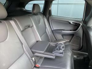 Balts Volvo XC60 2012 Marijampole, ar dzinēja tilpumu 2.40 L un nobraukumu 324 tūkst. km par 9999 €, foto 51 vietnē AUTOMOTO.COM.LV